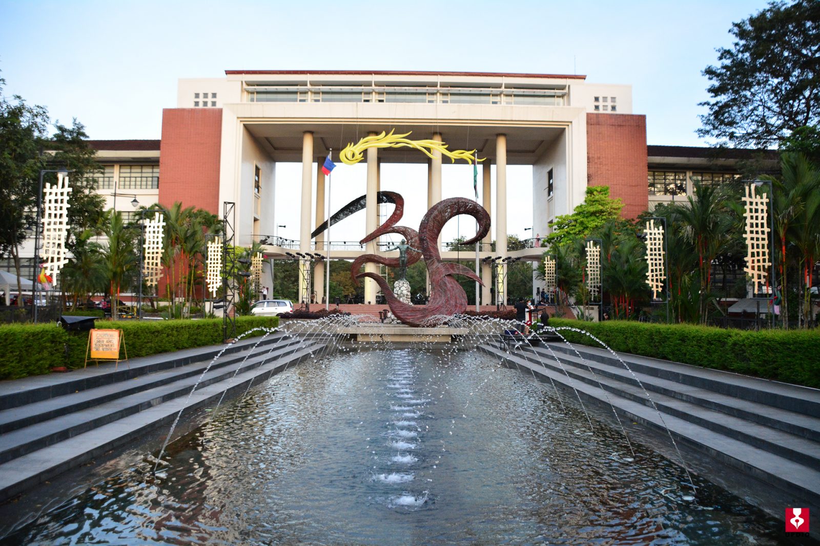 Mga Larawan mula sa Pag-iilaw sa UP Diliman 2021 - University of the ...