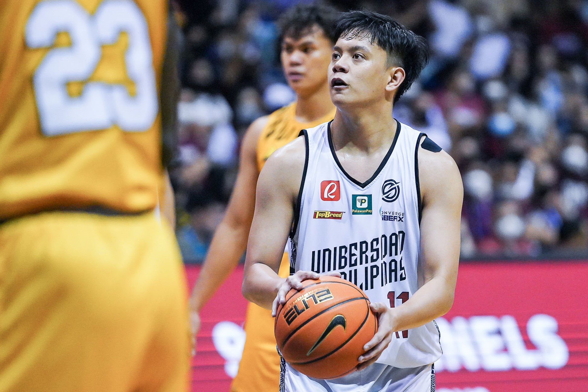 UP drubs UST - University of the Philippines Diliman